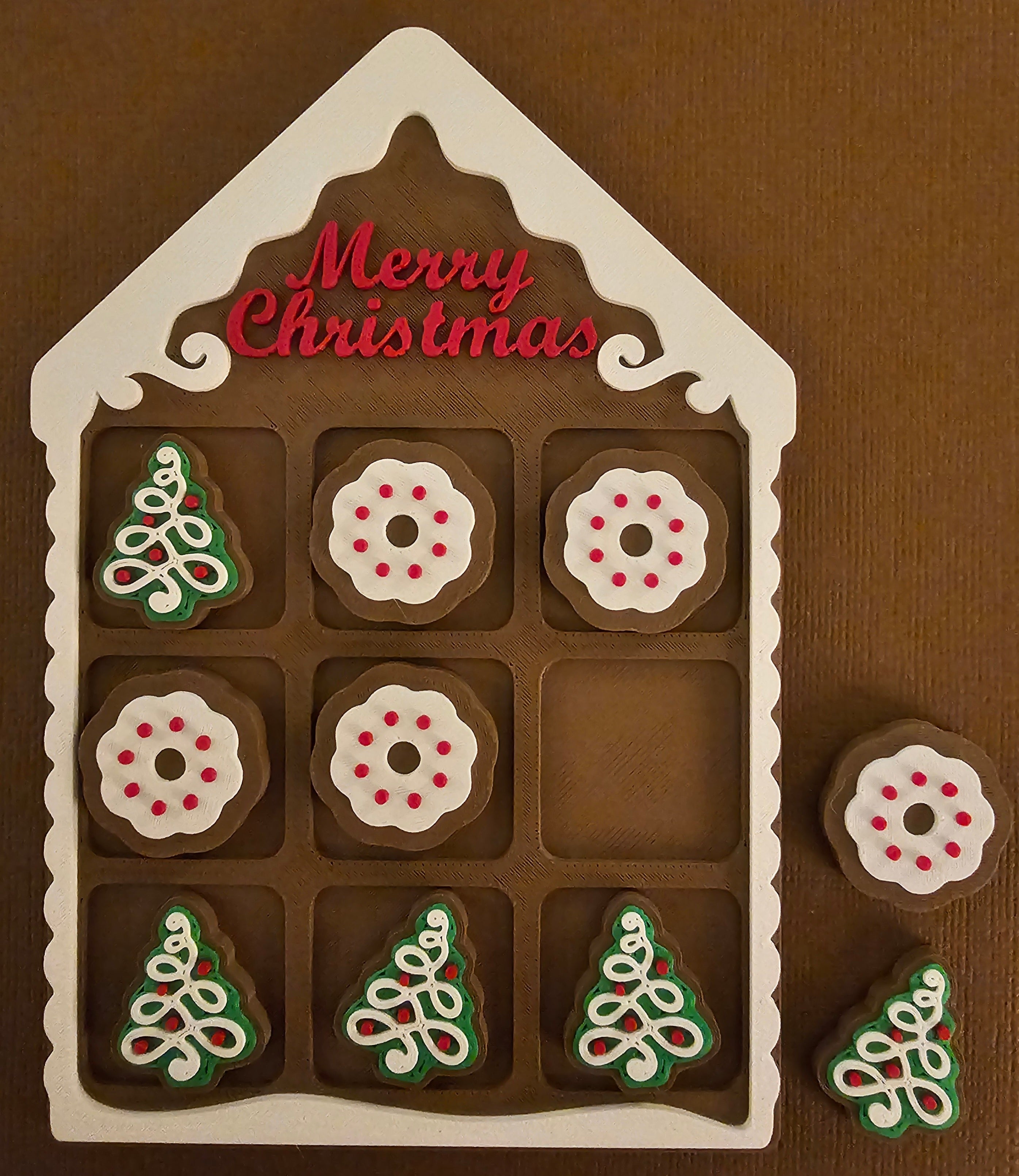 TIC-TAC-TOE: Gingerbread & Cookies Game – 3D Studio Art+ by CMP